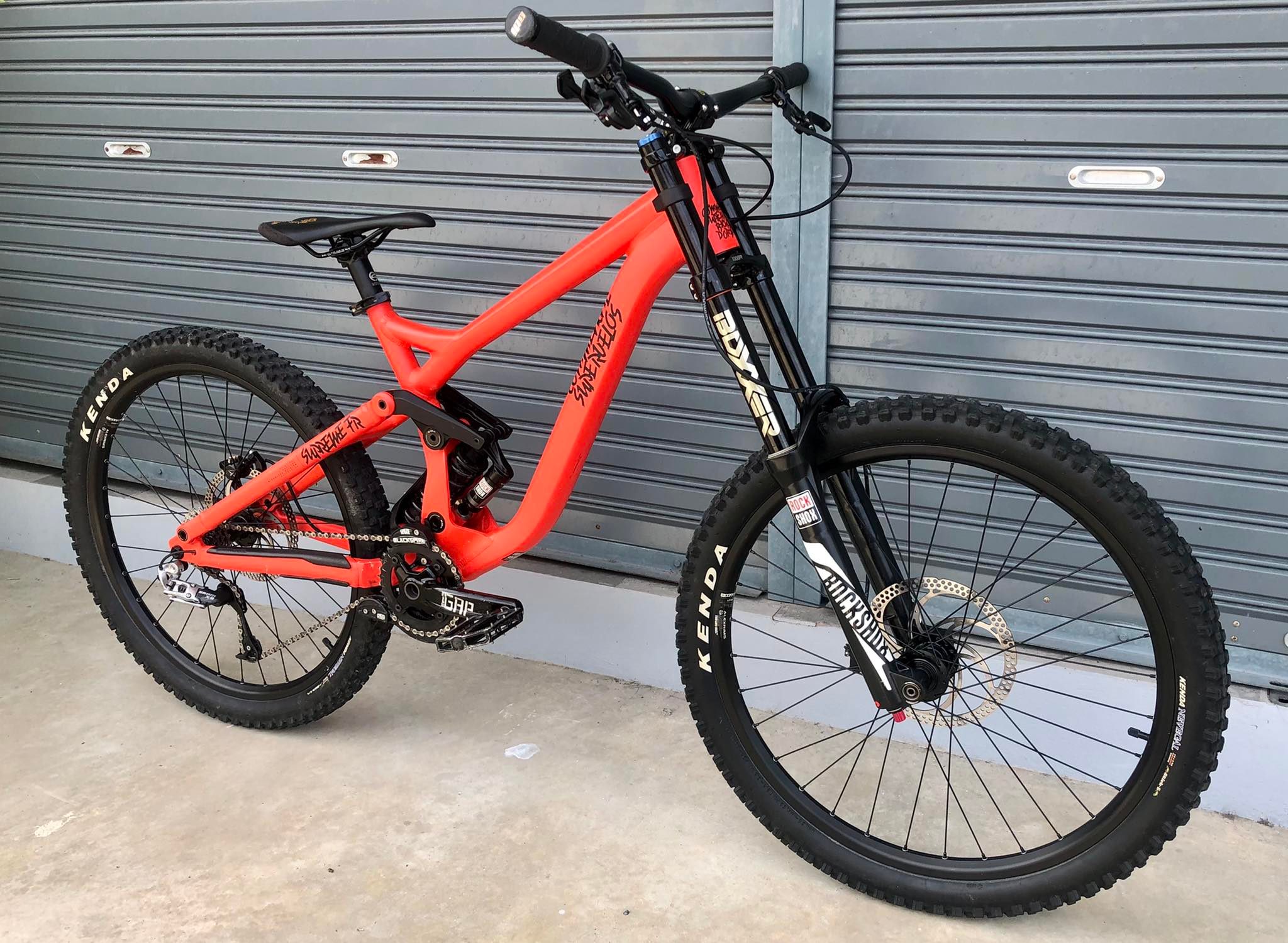 Commencal FR3 Freeride/downhill Mountain Bike Size S/M Used