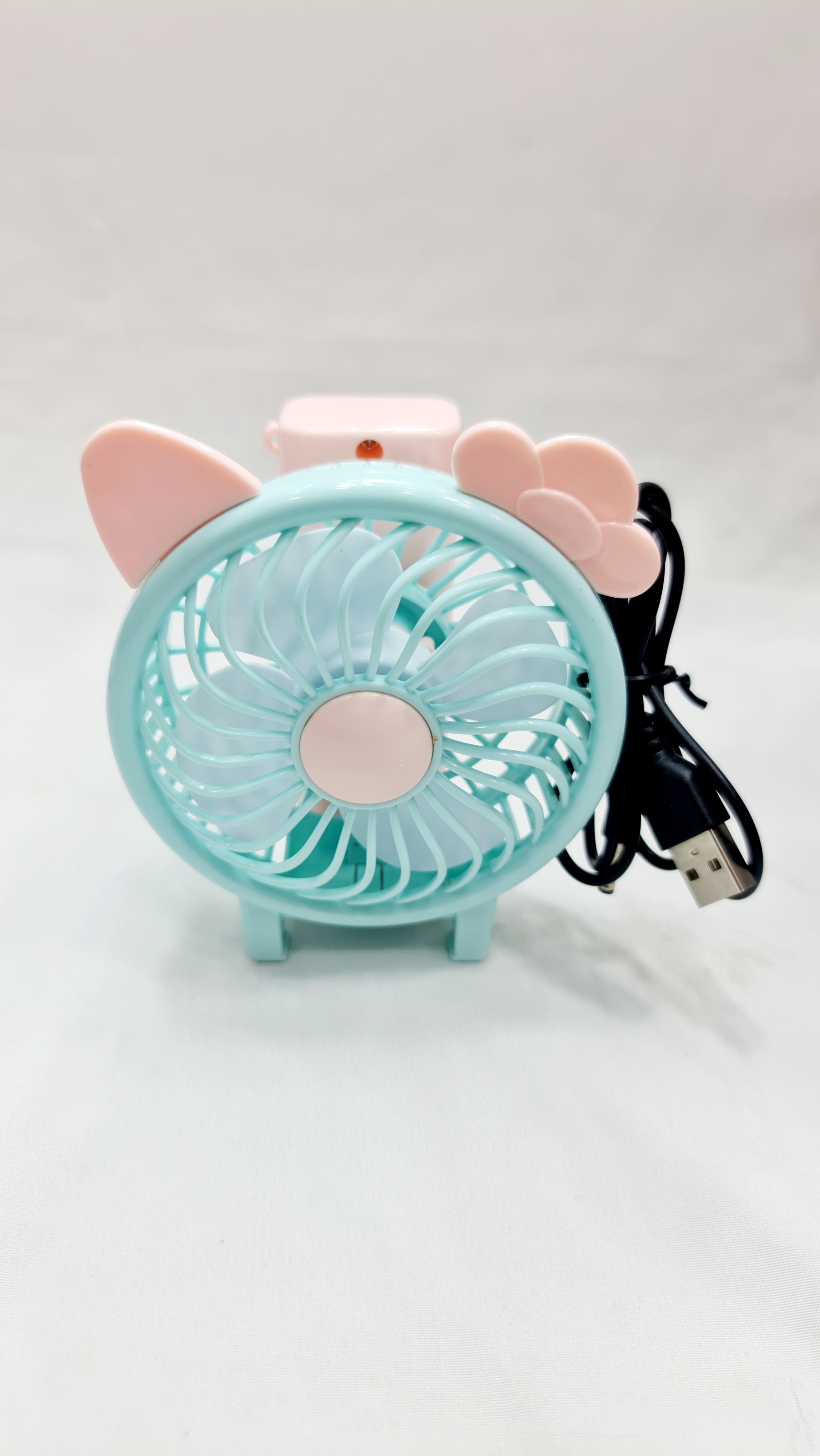 Hello Kitty Portable Mini Rechargeable Travel Fan Eternal Classics Ss-2 ...