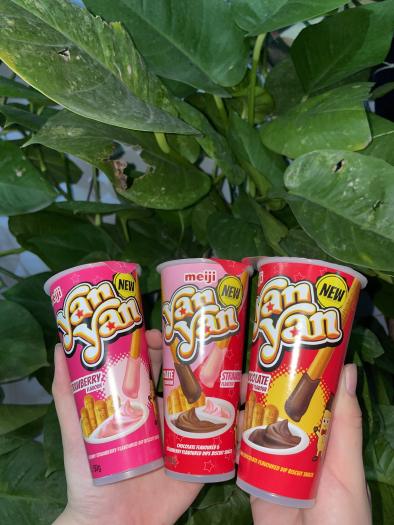 Bánh Que Yan Yan Meiji Chấm Kem Dâu Strawberry Flavor (Ly 50g) - Bánh ...