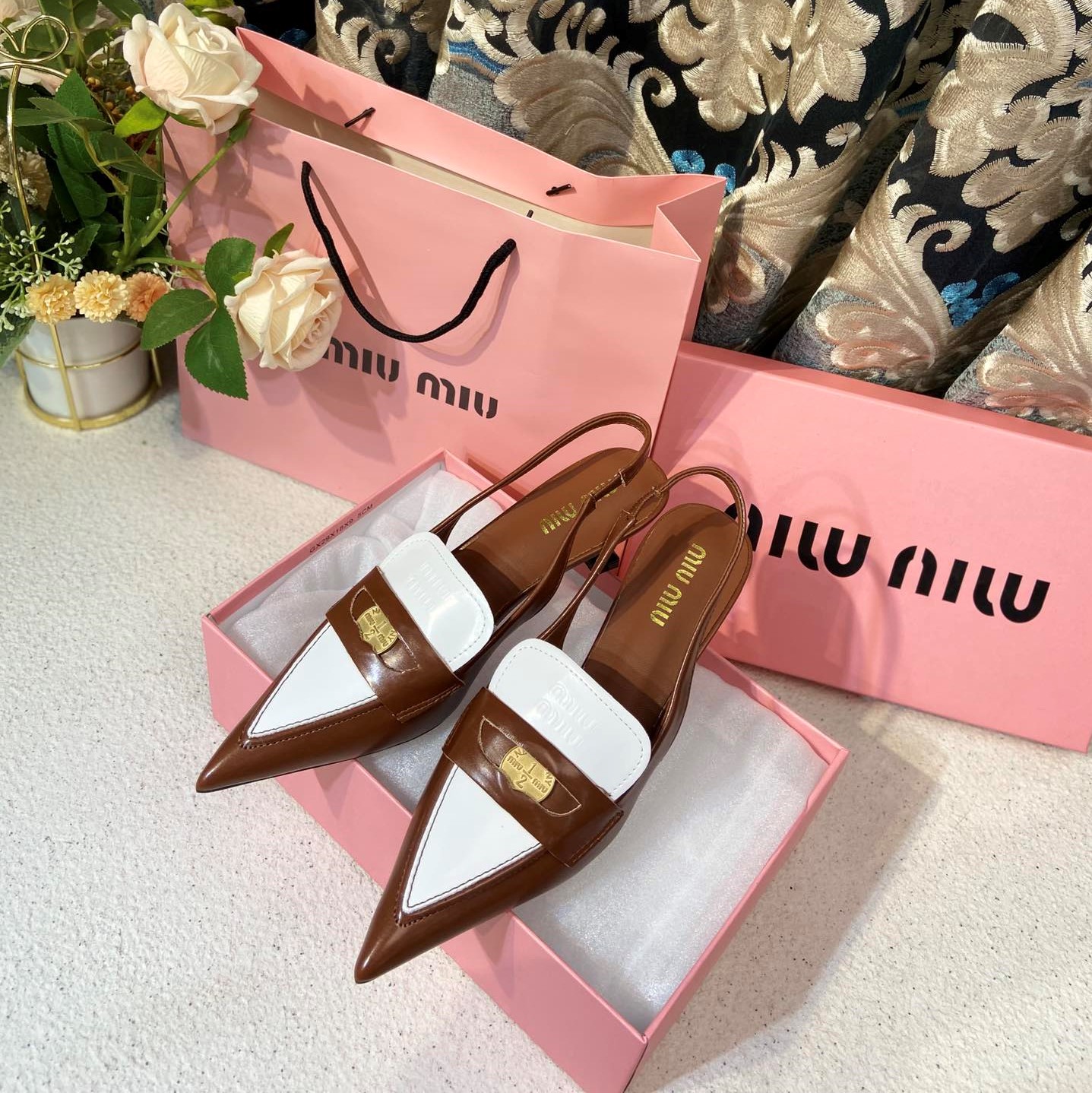 (original Box) MMˉ Women's Shoes 2022 New Retro Pointed Shoes Women's ...