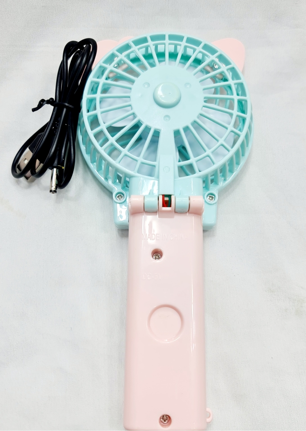 Hello Kitty Portable Mini Rechargeable Travel Fan Eternal Classics Ss-2 ...